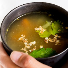 Produit par Nutrimom - Bouillon Végétarien réchauffant (1L) – NutrimomFood